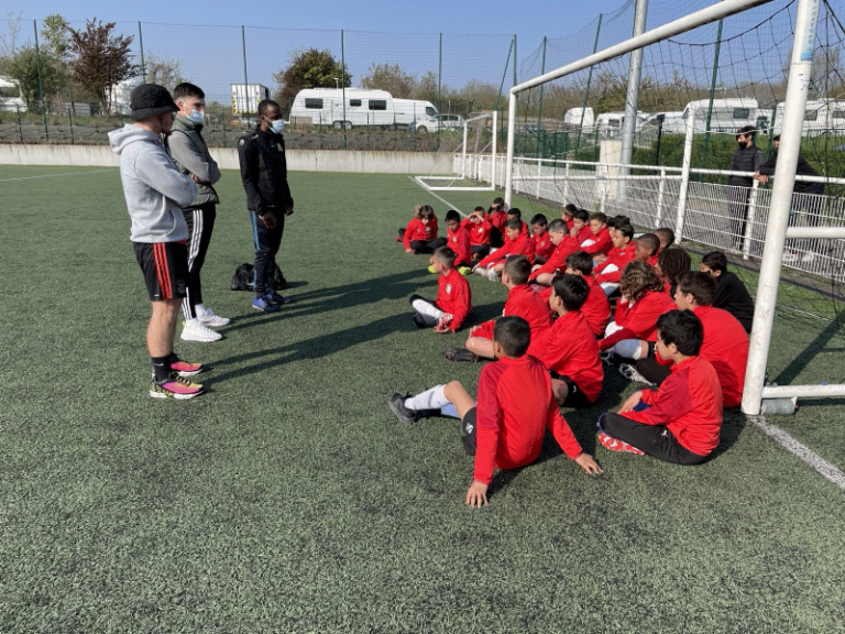 Sensibiliser au handicap par le cécifoot - Cécifoot France